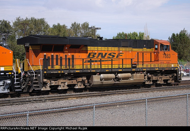 BNSF 7883